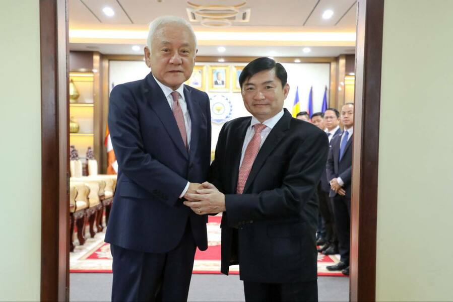 កូរ៉េលើកទឹកចិត្តដល់ពលករកម្ពុជារៀនភាសាកូរ៉េបន្ថែមទៀត - Khmernote